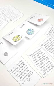 Planet Flip Book Printable to Learn about the Solar System